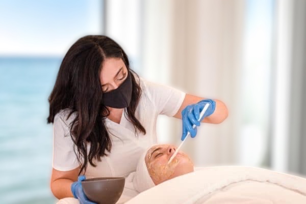 60 Minute Signature Facial in Punta Gorda – The ästhetik Experience™
